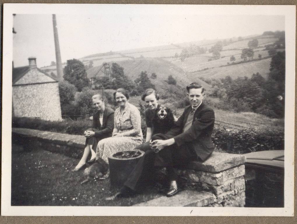 PHOTO ARCHIVE | Dunkerton · Tunley · Withyditch